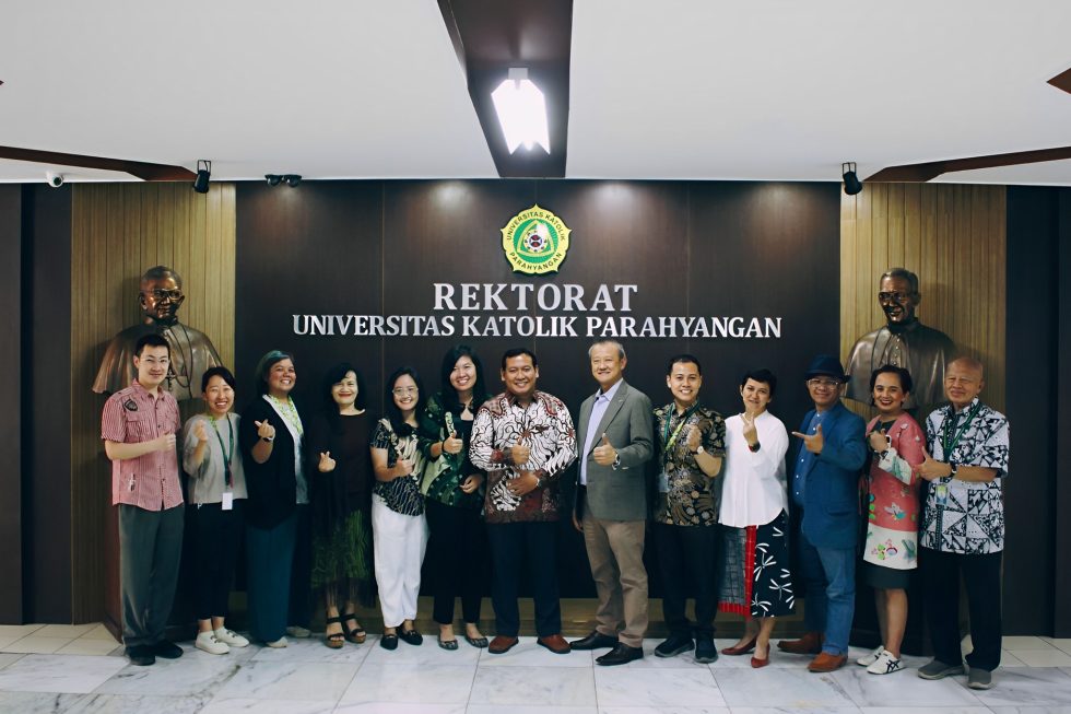 MoU Signing Ceremony - UNPAR and doctorSHARE - International Office